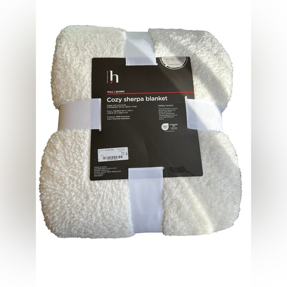 Home Expressions | Other | Nwt Home Expressions Cozy Sherpa Blanket Fullqueen Cream | Poshmark